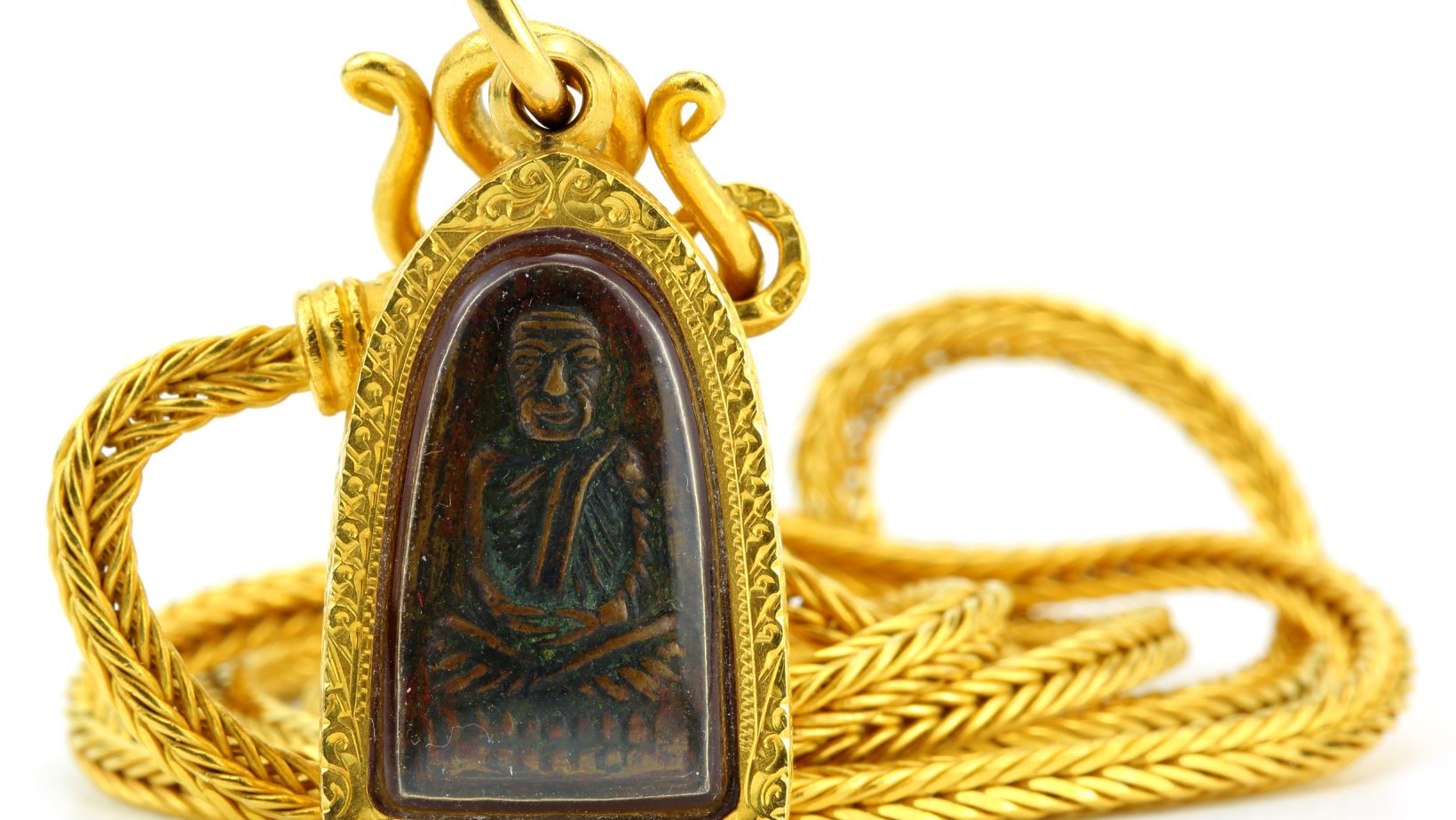 How to Make a Gold Amulet - Domain Alpha